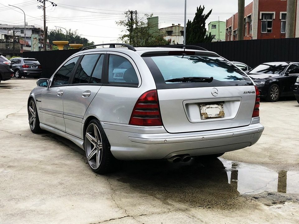 Mercedes-Benz C32 - Motor89