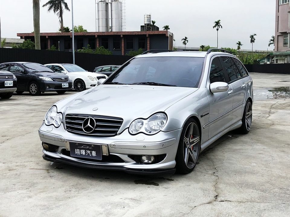 Mercedes-Benz C32 - Motor89
