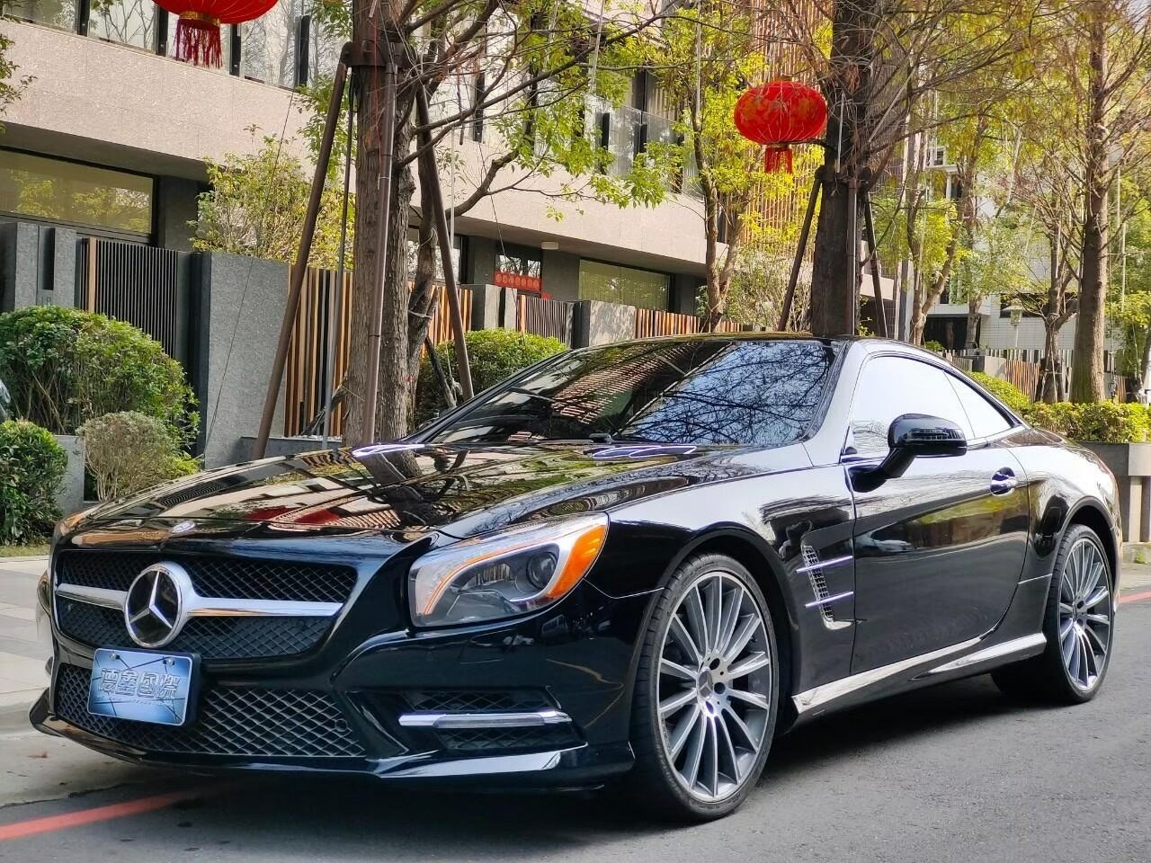 Mercedes-Benz SL550 - Motor89
