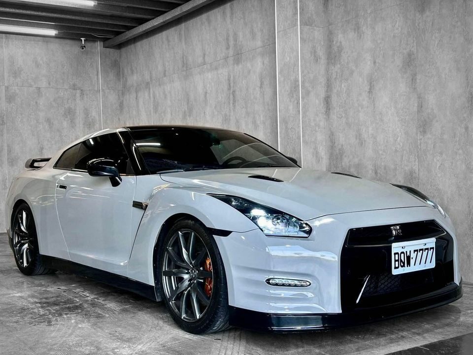 Nissan GT-R (R35) - Motor89